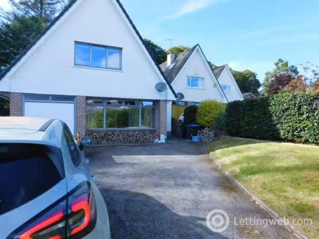 Unique 4 BR Property to rent in Baillieswells Drive, Bieldsid.