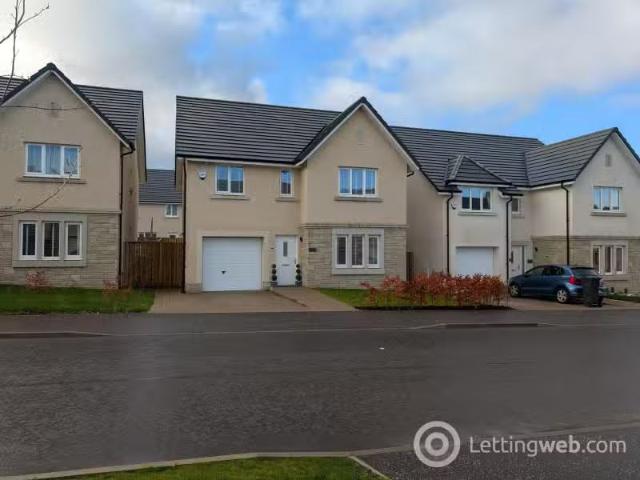 New 4 BR Property to rent in Ben More Drive, East Calder, West.