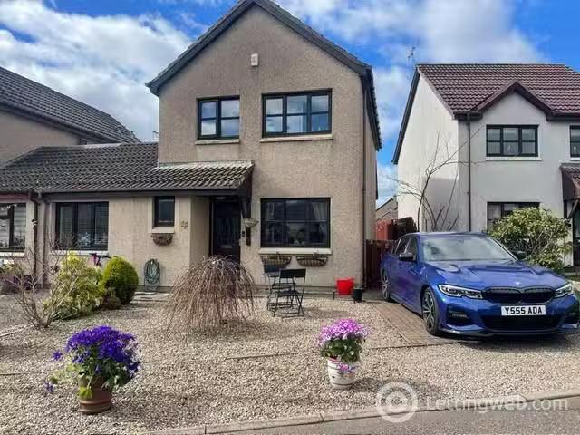 Charming 4 BR Property to rent in Hospitalfield Gardens, Arbro.
