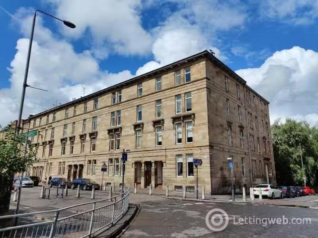 Nice 4 BR Property to rent in Park Road, West End, Glasgow, G4