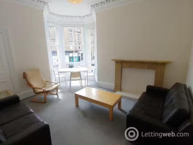 Cheap 4 BR Property to rent in Sciennes Road, Sciennes, Edinbu.