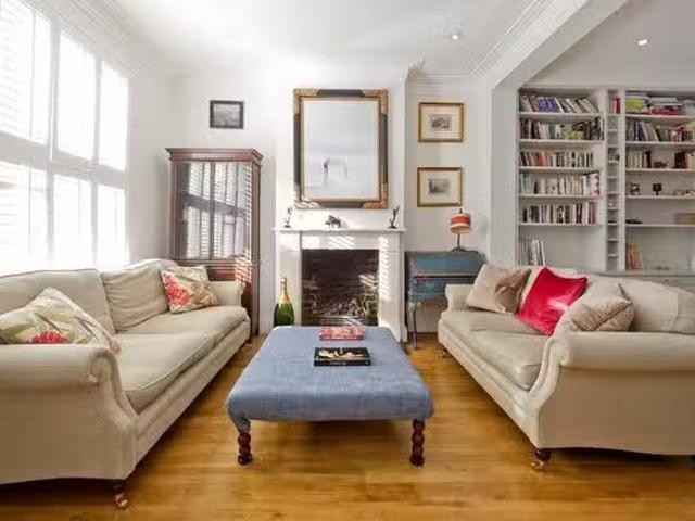 Cozy 4 BR Waterford Road
