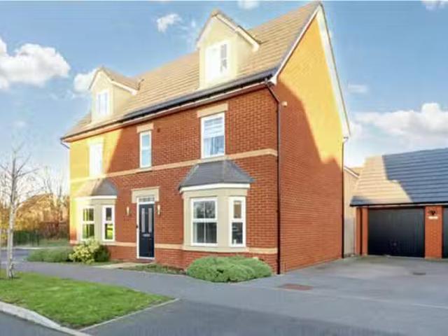 Deal! 5 bedroom detached house for rent in Peppercorn Drive, N.
