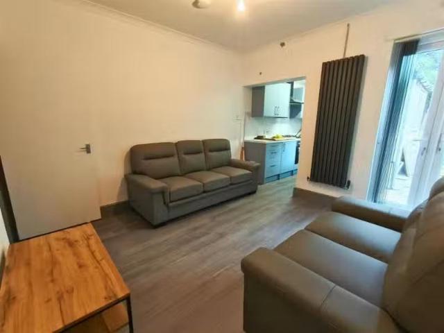 Deal! 5 bedroom house for rent in Lottie Road, Selly Oak, Birm.
