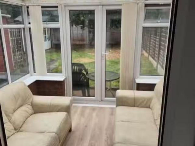 Deal! 5 bedroom house share for rent in R1, Sterncourt Road, B.