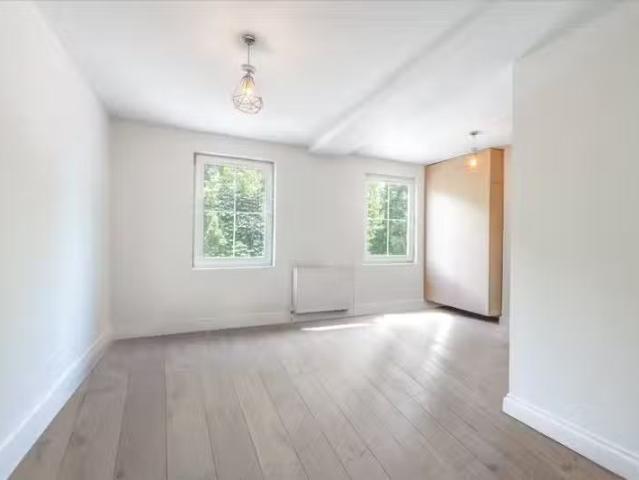 Charming 5 bedroom property to let in Hornsey Road, London, N7.