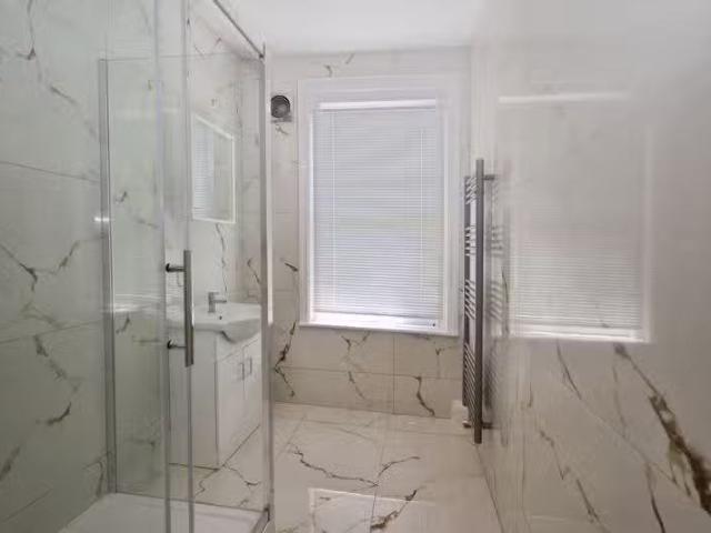 Just in! 5 bedroom semi detached house for rent in Fortescue R.