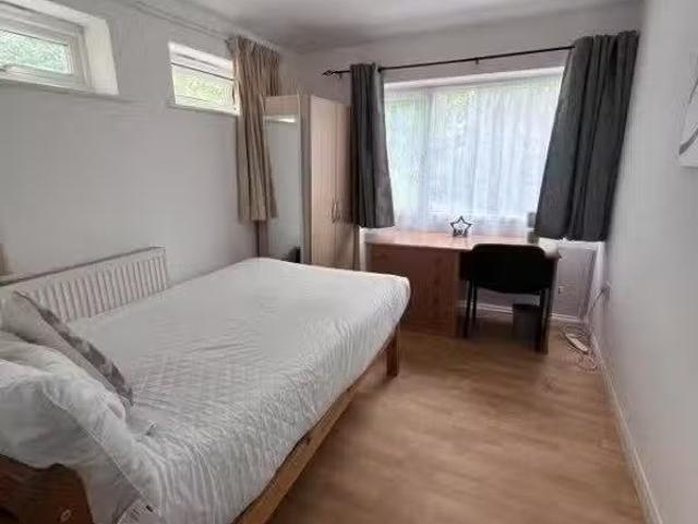 Charming 6 bedroom house share for rent in Ulcombe Gardens, CT2