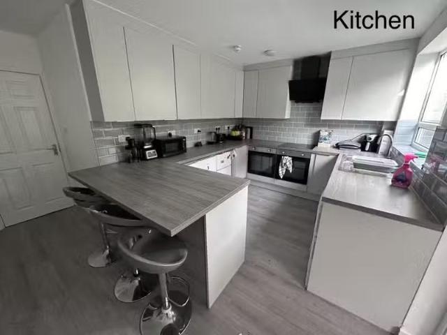 Nice 6 bedroom house share for rent in Perry Hill, CM1