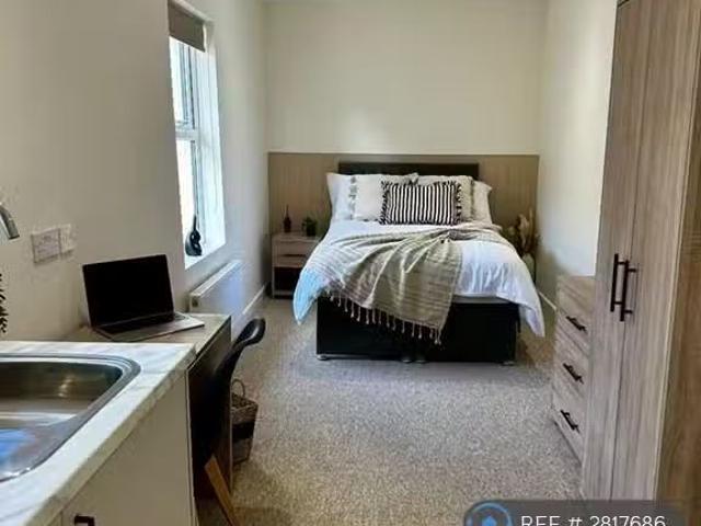 Just in! 8 BA 1 bedroom house share for rent in Ashley Road, P.