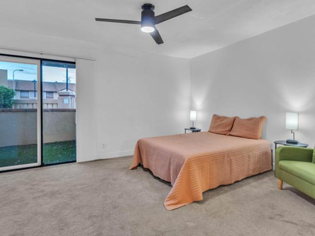 Just launched! Enjoy attentive hosting and amazing rooms near GSU and Glendale Community College. Plus, close to shopping, restaurants, and convenient Valley Metro access—making your daily life easy and exciting