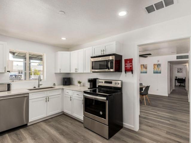 JUST LAUNCHED!* Perfect Phoenix Location, Fully F