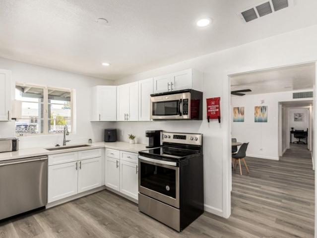 JUST LAUNCHED!* Perfect Phoenix Location, Fully F