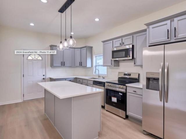 Just Renovated Gorgeous Home in Silver Springs!