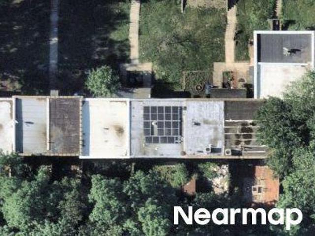 Just St NE