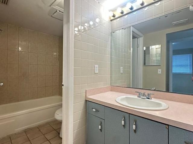 Justin01 2 Bedroom Apartment for Rent at 8728 N Mandarine Pl, Tampa, FL 33617 Temple Crest
