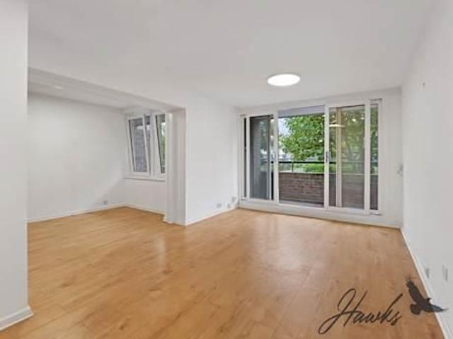 Justin Close, Brentford TW8, 3 bed flat to rent, £2,300 pcm | PrimeLocation