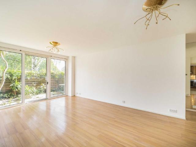 Justin Close, Brentford, TW8, London
