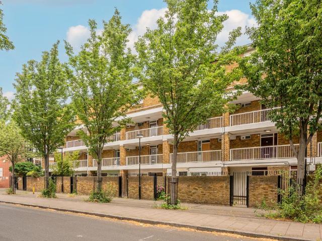 Jutland House, 75 Lilford Road, London 2 bed apartment to rent £2,200 pcm £508 pw