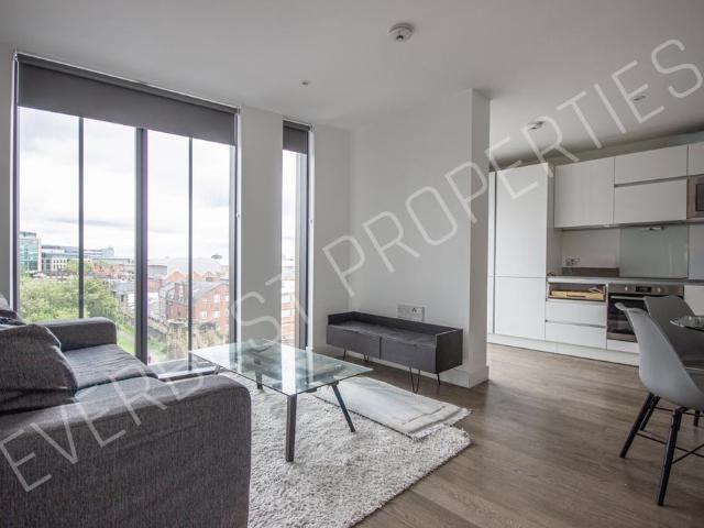 K0G Hadrians Tower Rutherford Street. 2 bed apartment to rent £1,700 pcm £392 pw
