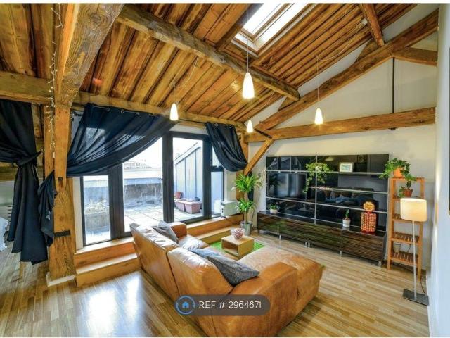 K Warehouse, London E16, 1 bed flat to rent, £1,900 pcm | PrimeLocation