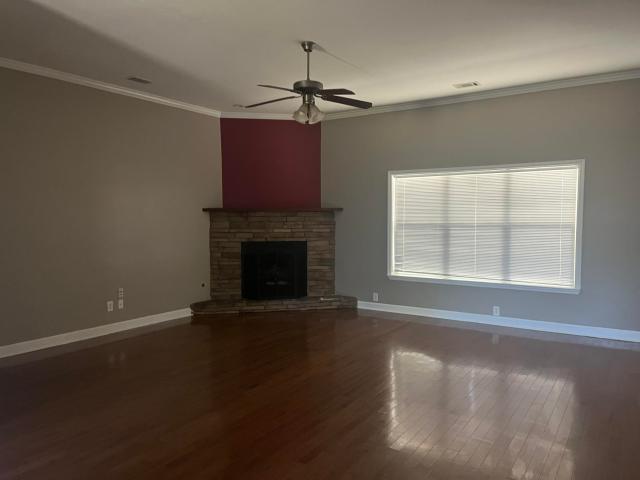 K, 110 Stratford Lane