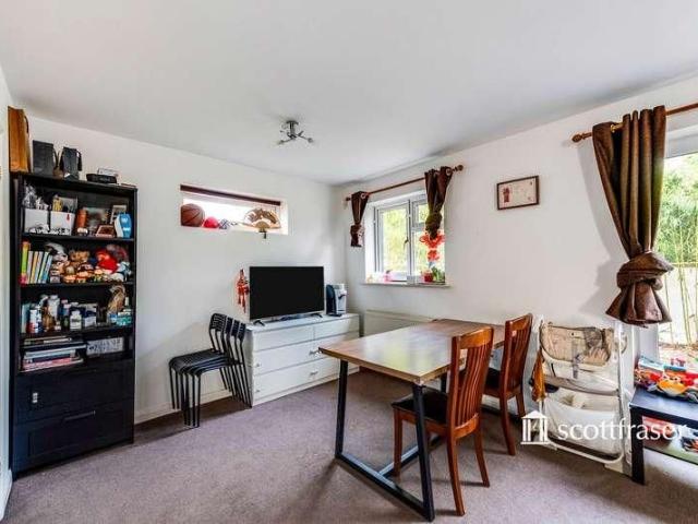 Kames Close, Oxford, Oxfordshire, OX4