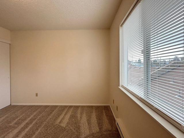 kamora 2 Bedroom Apartment for Rent at 7825 Ne Sandy Blvd, Portland, OR 97213 Roseway