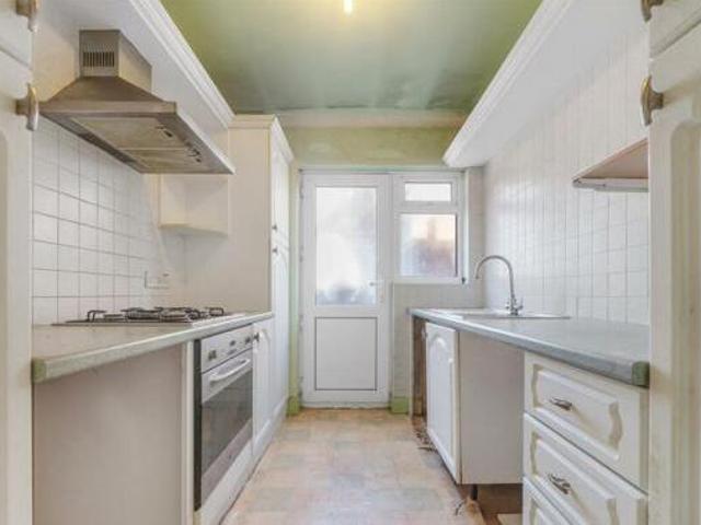Kangley Bridge Road, Sydenham, 2 Bedroom Flat