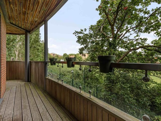 Kangley Bridge Road 2 bed flat to rent £1,750 pcm £404 pw
