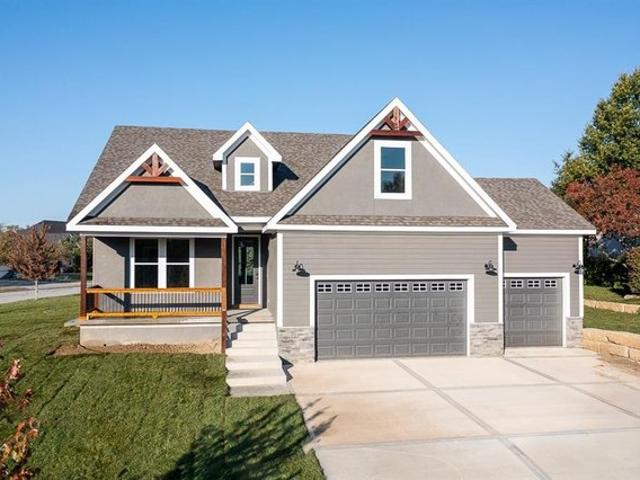Kansas Ave, Tonganoxie, KS 66086