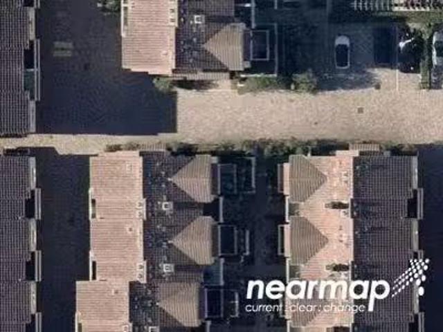 Kansas St Apt A