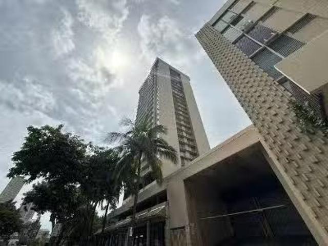 Kalakaua Ave