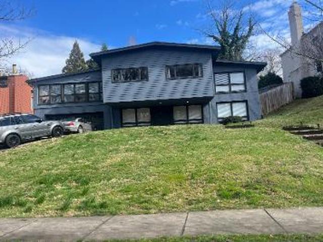Kalmia Rd NW