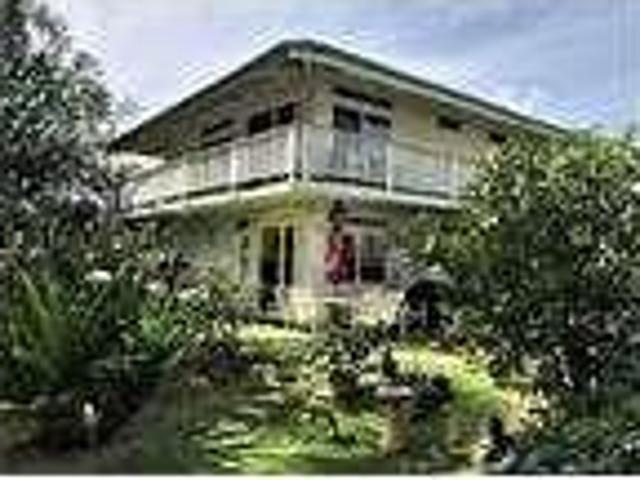 Kapaa 3 bedroom 2 bathroom house with pool