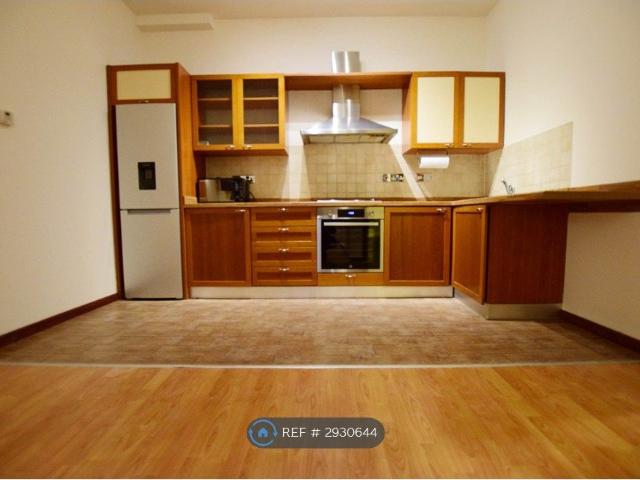 Karyatis Court, Enfield EN1, 1 bed flat to rent, £1,350 pcm | PrimeLocation