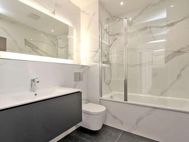 Karam Court, Commercial Road, Whitechapel, London, E1