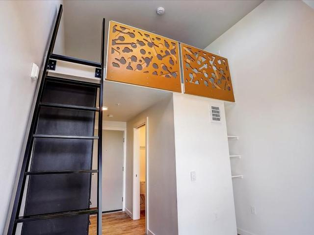Karsti Apartments Studio Apartment for Rent at 1503 Nw 59th St, Seattle, WA 98107 Adams