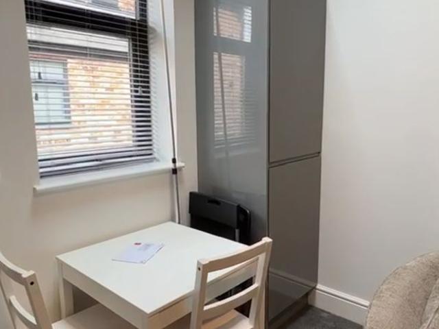 Kate Has an Apartment