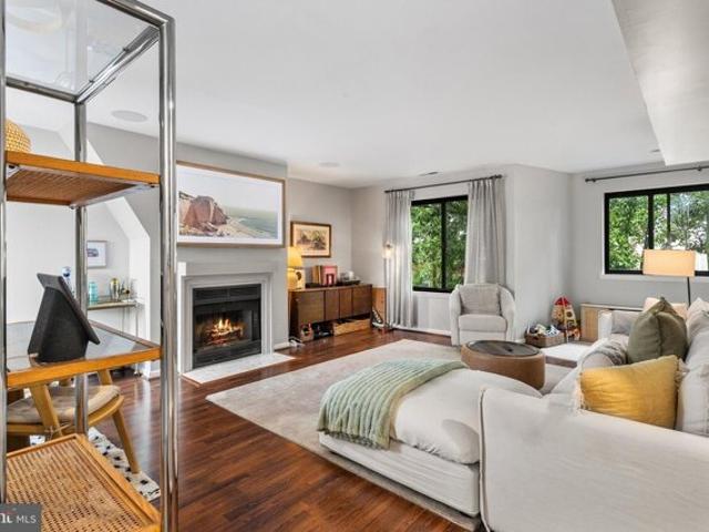Kater St Unit B, Philadelphia, Condo For Sale