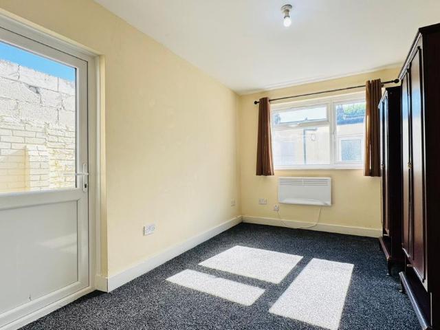 Katherine Road, London E6, Studio to rent, £1,500 pcm | PrimeLocation