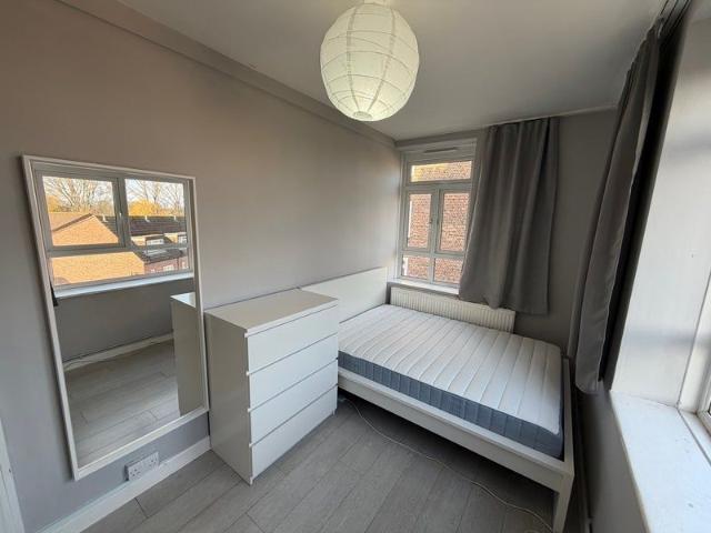 Katherine Road, London E6, Room to rent, £700 pcm | PrimeLocation