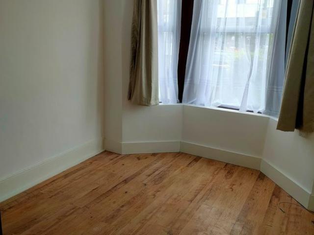 Katherine Road, London E7, 2 bed flat to rent, £1,900 pcm | PrimeLocation