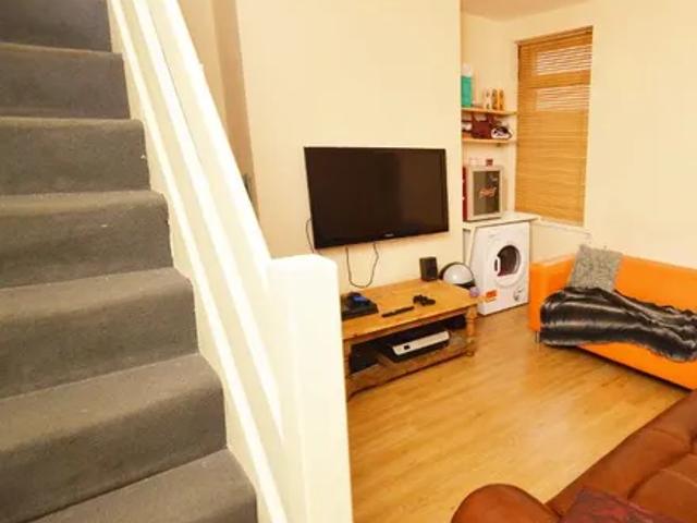 Kathleen Grove, Victoria Park, Manchester, M14 5GY, United Kingdom | 4 bed house for rent #116880401 | Rentberry