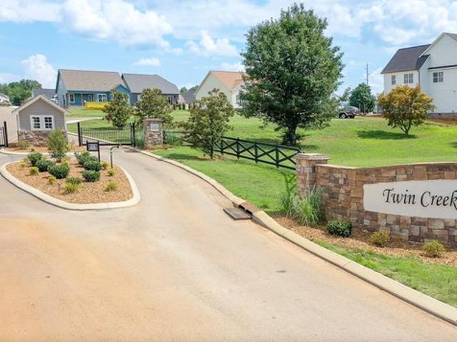 Kayak Way, Winchester, TN 37398