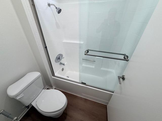 KBC Burbank 2 Bedroom Apartment for Rent at 15111 Burbank Blvd, Los Angeles, CA 91411 Van Nuys