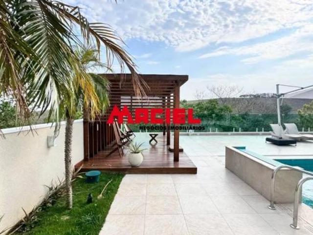KBS/ Casa Sobrado Condomínio Residencial Montserrat Urbanova 5 Dormitórios