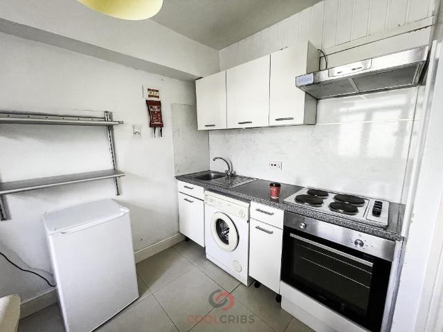 Kember Street, Islington, London N1 2 bed flat to rent £2,167 pcm £500 pw