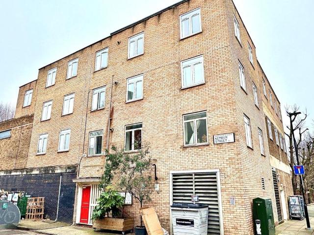 Kember Street, London N1, Studio to rent, £1,300 pcm | PrimeLocation