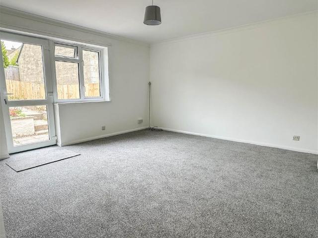 Kembles Close, Malmesbury, SN16